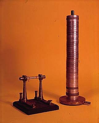 électronique - LAROUSSE