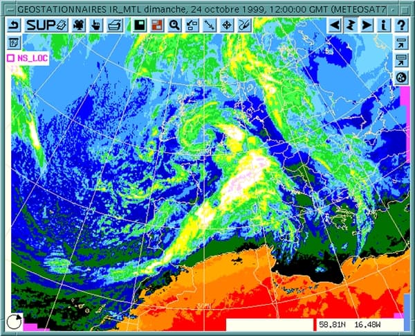 satellite d'observation - LAROUSSE