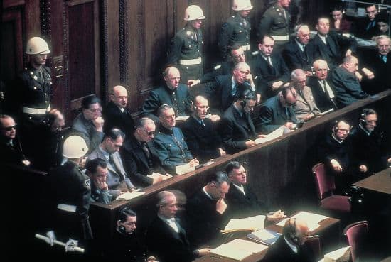 procès de Nuremberg 20 novembre 1945-1er octobre 1946 - LAROUSSE