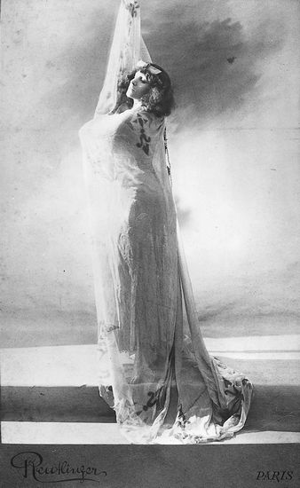 Sidonie Gabrielle Colette - LAROUSSE