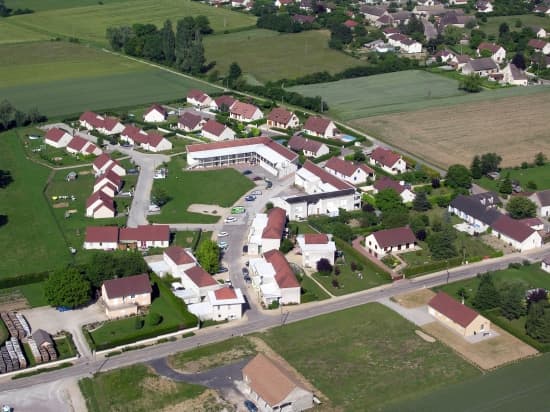 périurbanisation - LAROUSSE